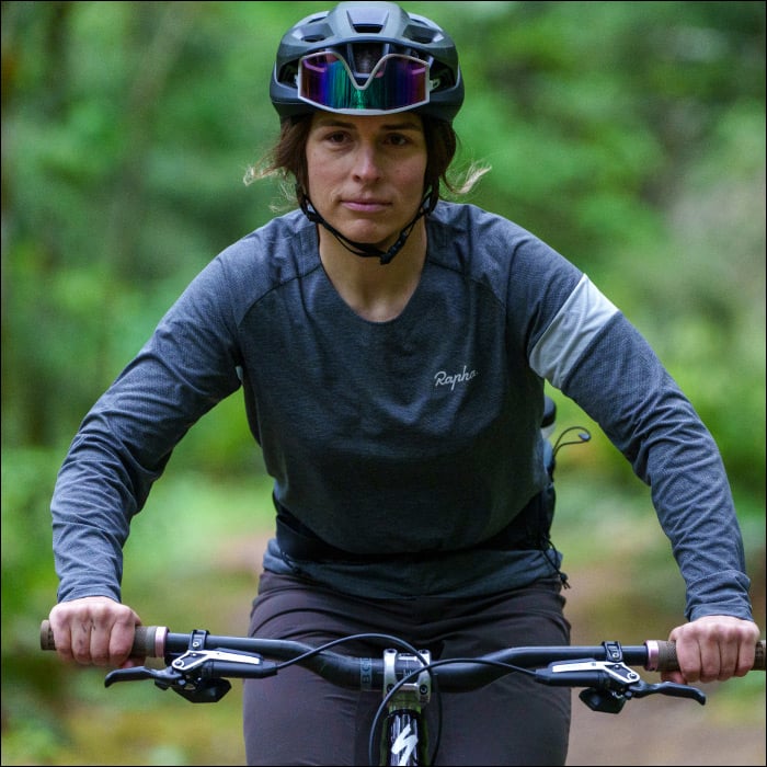 Women's Mountain Bike Clothing, Helmet, & Gear Guide – evo